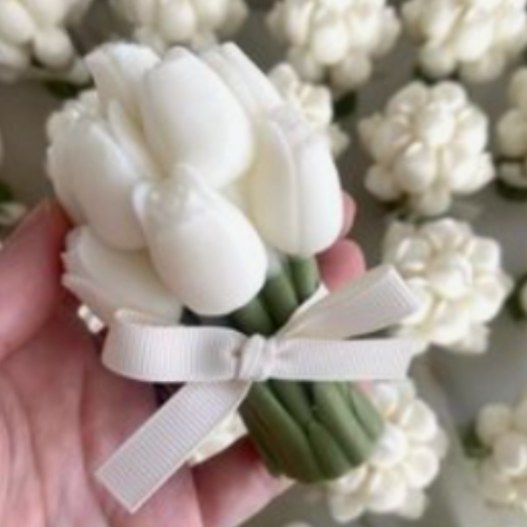 BRIO Gift Studio l Flower Bouquet Hand Soap - Gift Wrapping – Baro ...